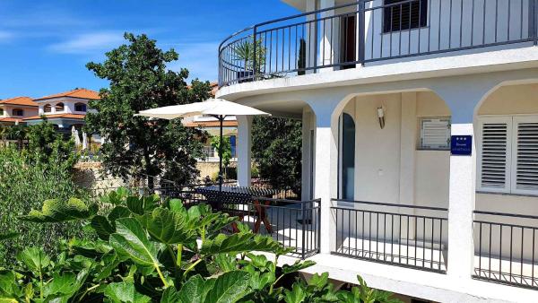 Apartment In Malinska - Insel Krk 43319 - Malinska