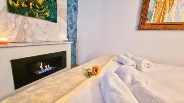 Royal Mansion - Central Square (Unirii Plazza) - Romanya