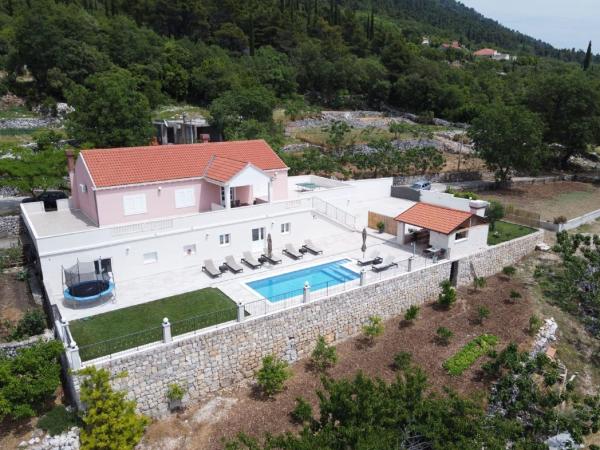 Villa In Gruda With Private Pool - Kroatien