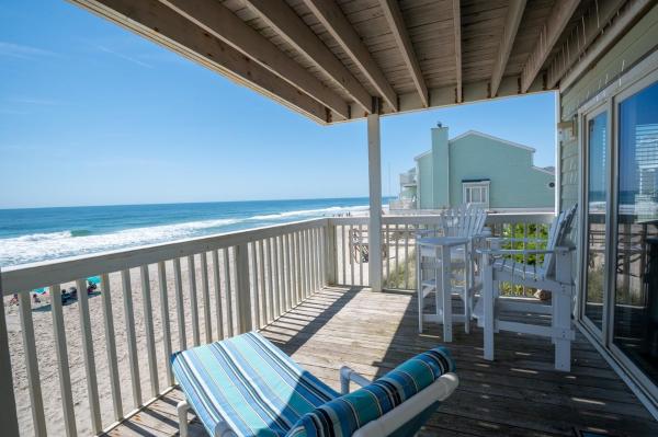 Oceanfront Condo With 3+ Pools - Ocean Dunes 2105 - Kure Beach, NC