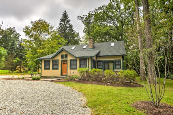 Sugar Berry Craftsman Home In Laughlintown - Ligonier, PA