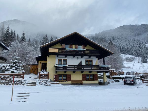Zugspitzhaus Monika - Lermoos