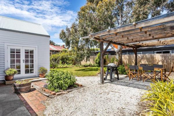 'Balmoral Cottage' A Kingston Beach Escape - Bruny Island
