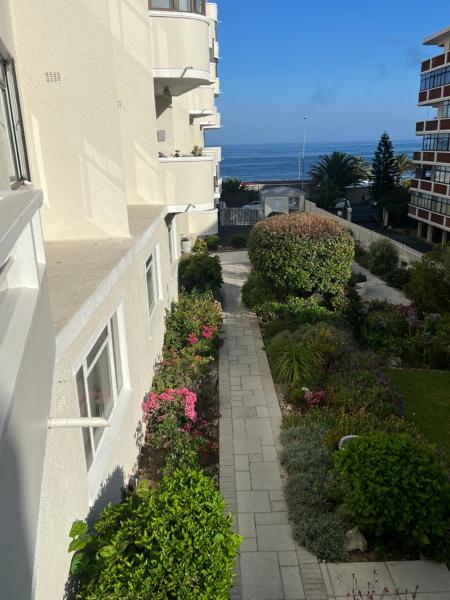 Sea Point Kingsgate No 10 - Camps Bay