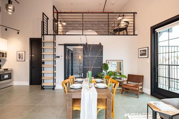 Chic Mezzanine Loft With Rooftop And Shoreline Nearby At "Brooklyn Bay Lofts" - New York