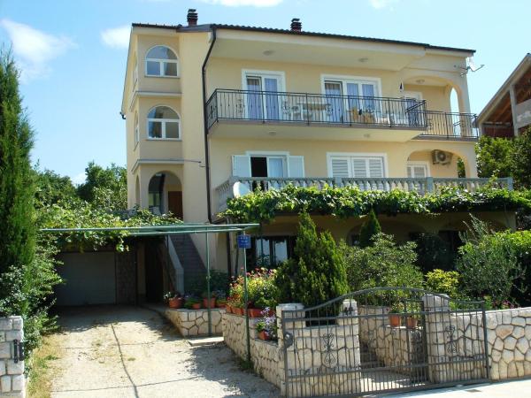 Apartments Tikveša - Novi Vinodolski