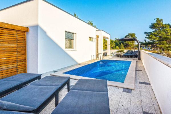 Villa Memories - Vir