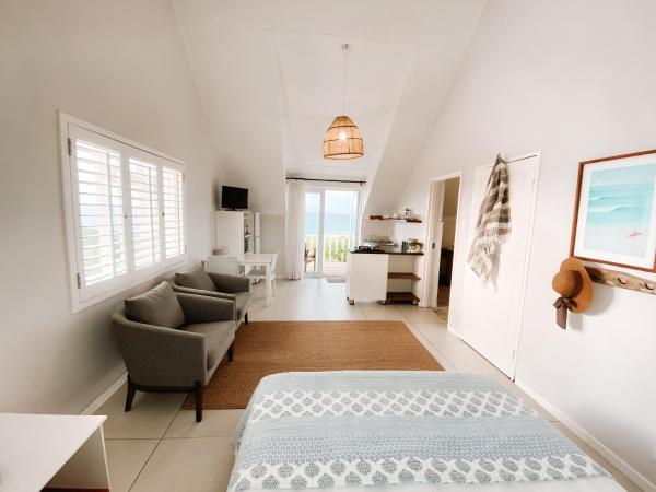 Pebbles Beach Cottage - Port Elizabeth
