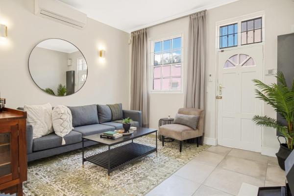 Shortmarket 136 - Cape Town