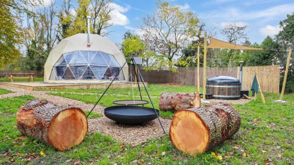 Luxury Dome With Private Wood-fired Hot Tub - Oxford