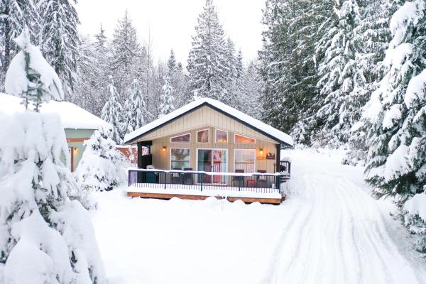 Woodland Bungalow - Glacier, WA