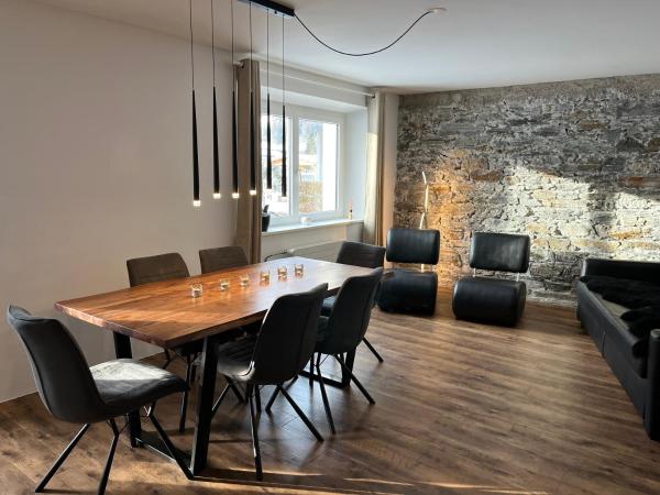 Schöne, Sonnige Parterrewohung 3 Zi. Mit Garten - Canton des Grisons