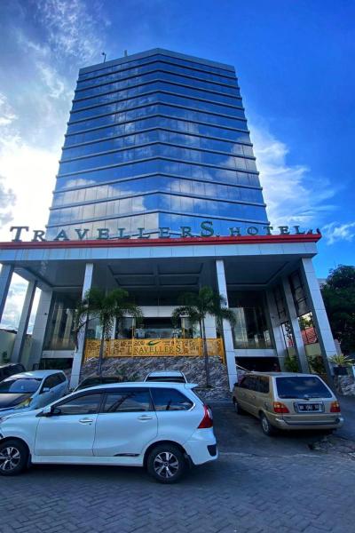 Travellers Hotel Phinisi - Makassar
