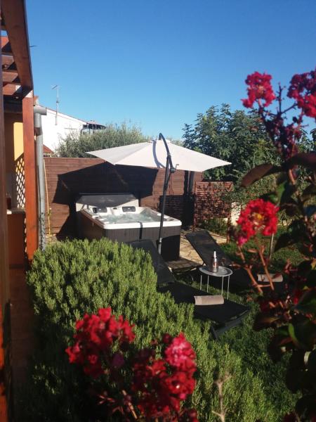 Casa Mirelia - Holiday Home For Two With Garden And Whirlpool - Novigrad