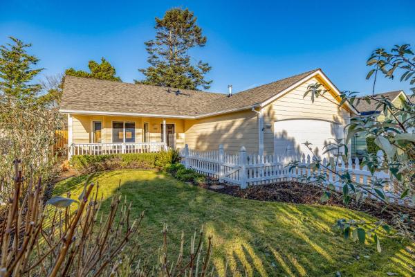 Seas The Day - Cannon Beach, OR