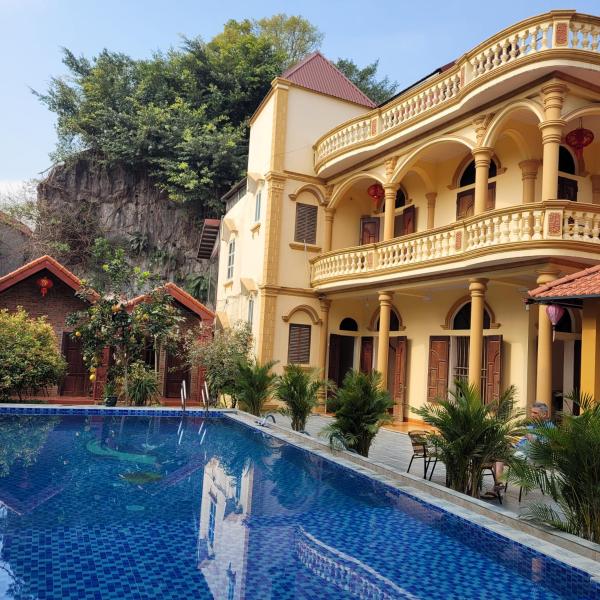 Tam Coc Mountain Lake Homestay