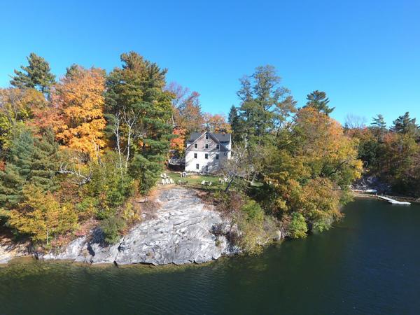 Lakehouse Inn - Lee, MA