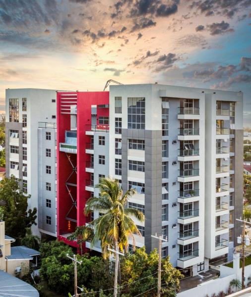 Parkhurst Lux Condo Near Devon House - Kingston, Jamaica