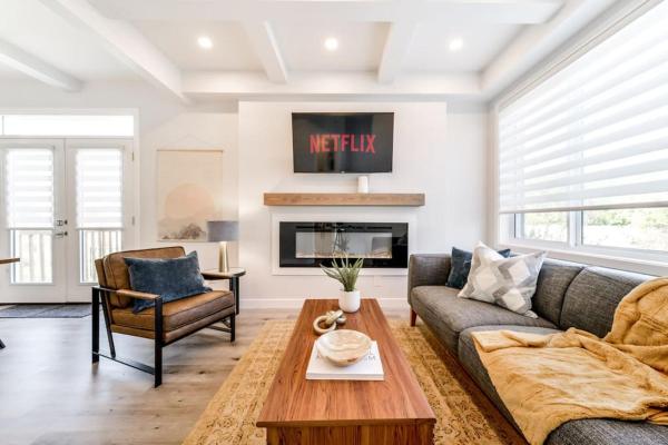 Modern Nordic Escape, 3br Near Wem & Dt, Aircon & Fireplace, Wifi, Sleeps 6! - Edmonton