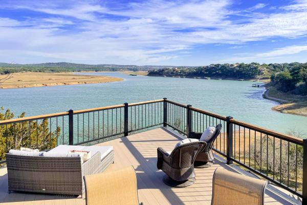 Stone Lodge - Spicewood, TX