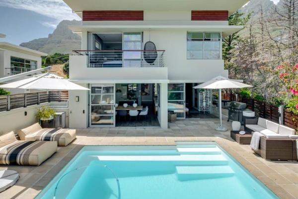 Apostles Pillow - Camps Bay