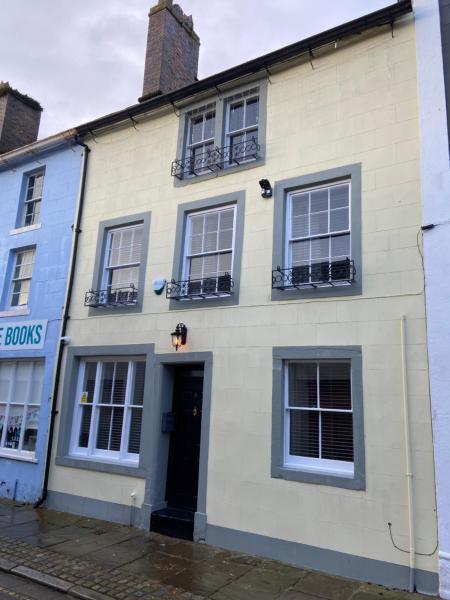 6 Church Street, Whitehaven - Perfect Deployment Location For Coast To Coast Cyclists & Hikers - Saint Bees