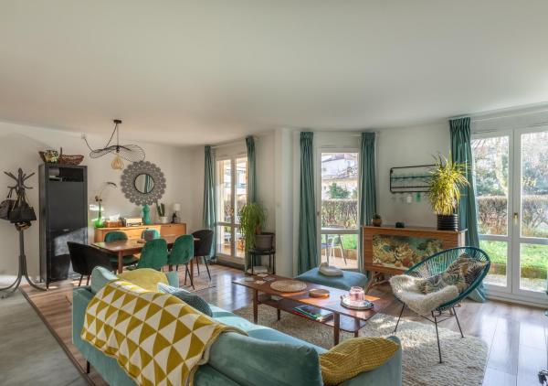 T3 Calme - Idéal Famille & Pros - Parking - Jardin - Wifi - Netflix - Doubs