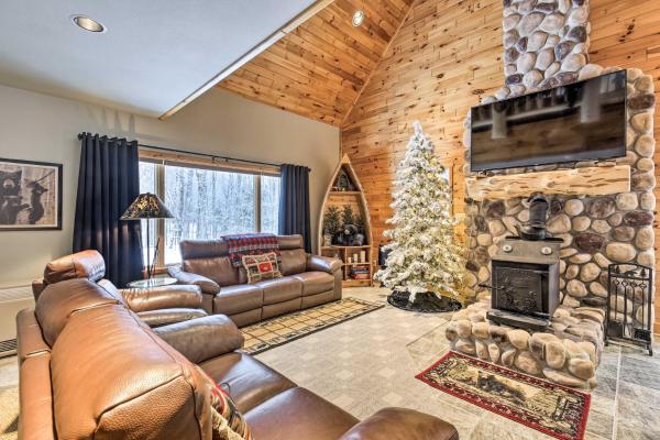 Phelps Cabin On 26 Acres W/ Fire Pit! - Wisconsin