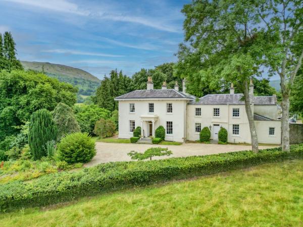 Pantybeiliau House Bed & Breakfast - Crickhowell