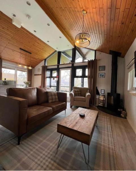 Bell Rock Holiday Lodge - Loch Tay