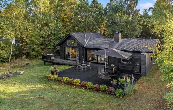 3 Bedroom Amazing Home In Knebel - Aarhus