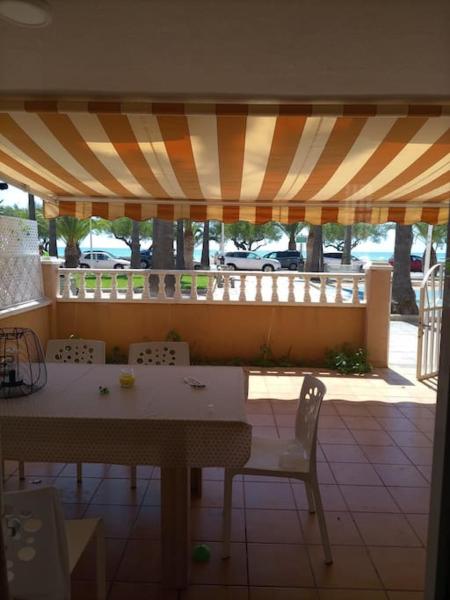 Adosado En Primera Línea De Playa Con Piscina - Moncófar