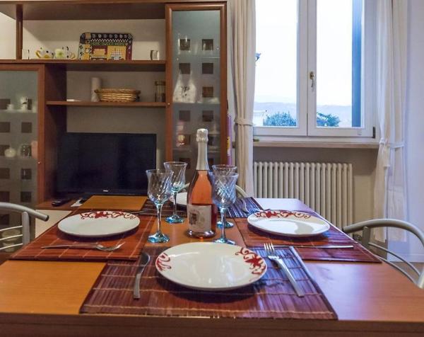 Garda Holiday Apartment - San Zeno di Montagna