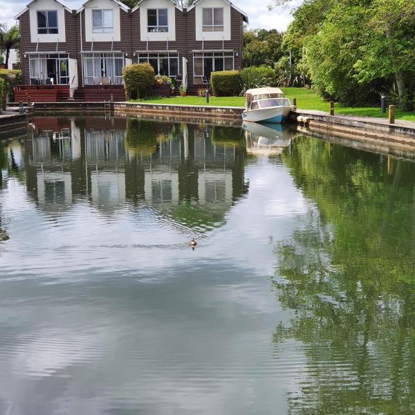 Kuituna On The Canal Villa, 3 Bedrooms - Rotorua