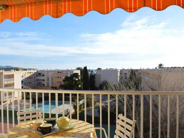 Appartement 2 Pièces Avec Piscine Et Parking à 2 Pas De La Plage Au Lavandou - Fr-1-251-384 - Île du Levant