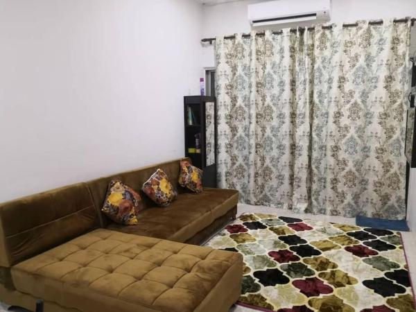 Homestay Mahkota Hill Terrace @ Bukit Mahkota - Beranang