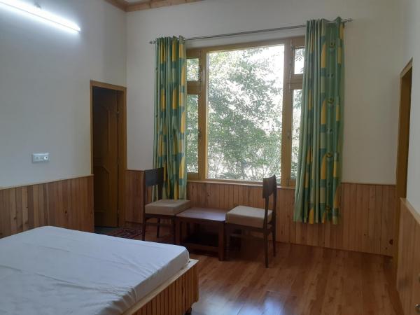 Gazing Moon Homestay - Mandi