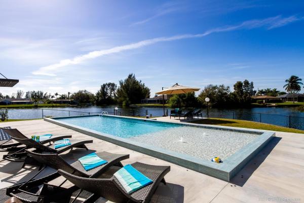 Villa Waterlily's By The Lake - Roelens Vacations - Sanibel Island, FL