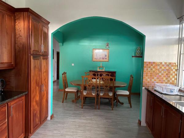 Travellers Villa - Dominica