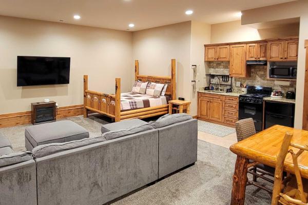 Outdoor Adventure Hub About 20 Miles To Yellowstone! - Island Park, ID
