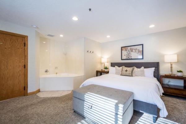 Powder Hound 1 Bedroom Brighton Chalet - Forest Lake, Midway