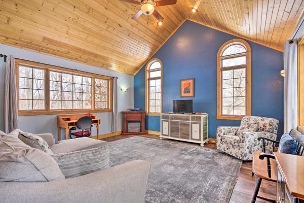 Secluded Ellsworth Apartment - Hiking Nearby! - Red Wing, MN