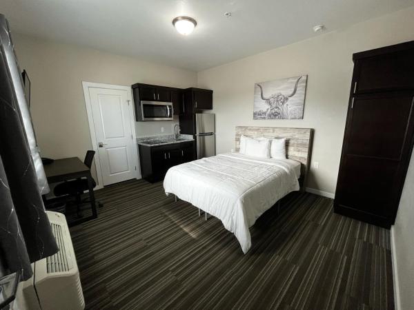 Longhorn Flats - Carlsbad, NM