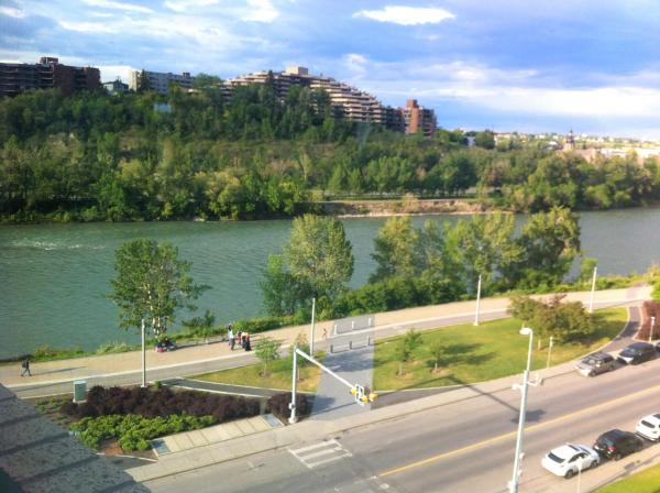 Amicable, Cozy, High Speed Internet, Sleeps 2 Riverview Downtown Apartment - Calgary