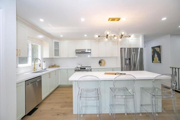 Modern Cozy Newly Upgraded Home - Brampton