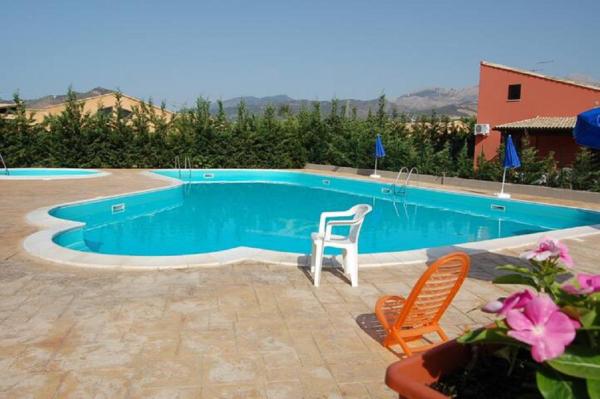 Villa Siragusa Con Piscina Condominiale