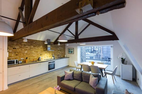 Urban Chic - Rathbone - Bromley