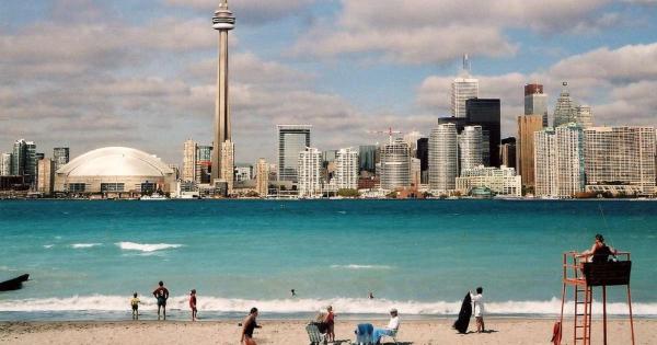 Skyside Downtown Condo - Free Parking - Toronto, ON