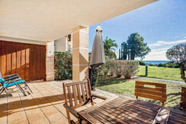 Garden Level For 5 People With Sea View - Saint-Raphaël