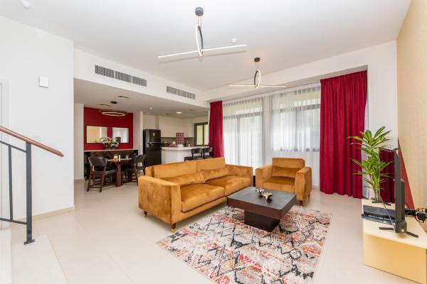 Stunning 4 Bedroom Townhouse In Townsquare - Dubai